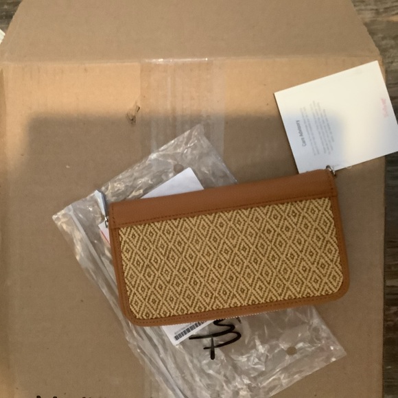 thirty-one | Bags | Thirty One All About The Benjamins Wallet In ...